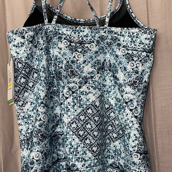 GAIAM | Tops | Gaiam Brand New Workout Tank | Poshmark